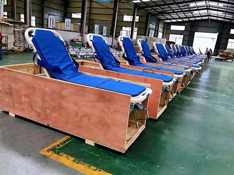 Hospital Emergency First Aid ICU Luxurious Flat Vehicle Patient ...
